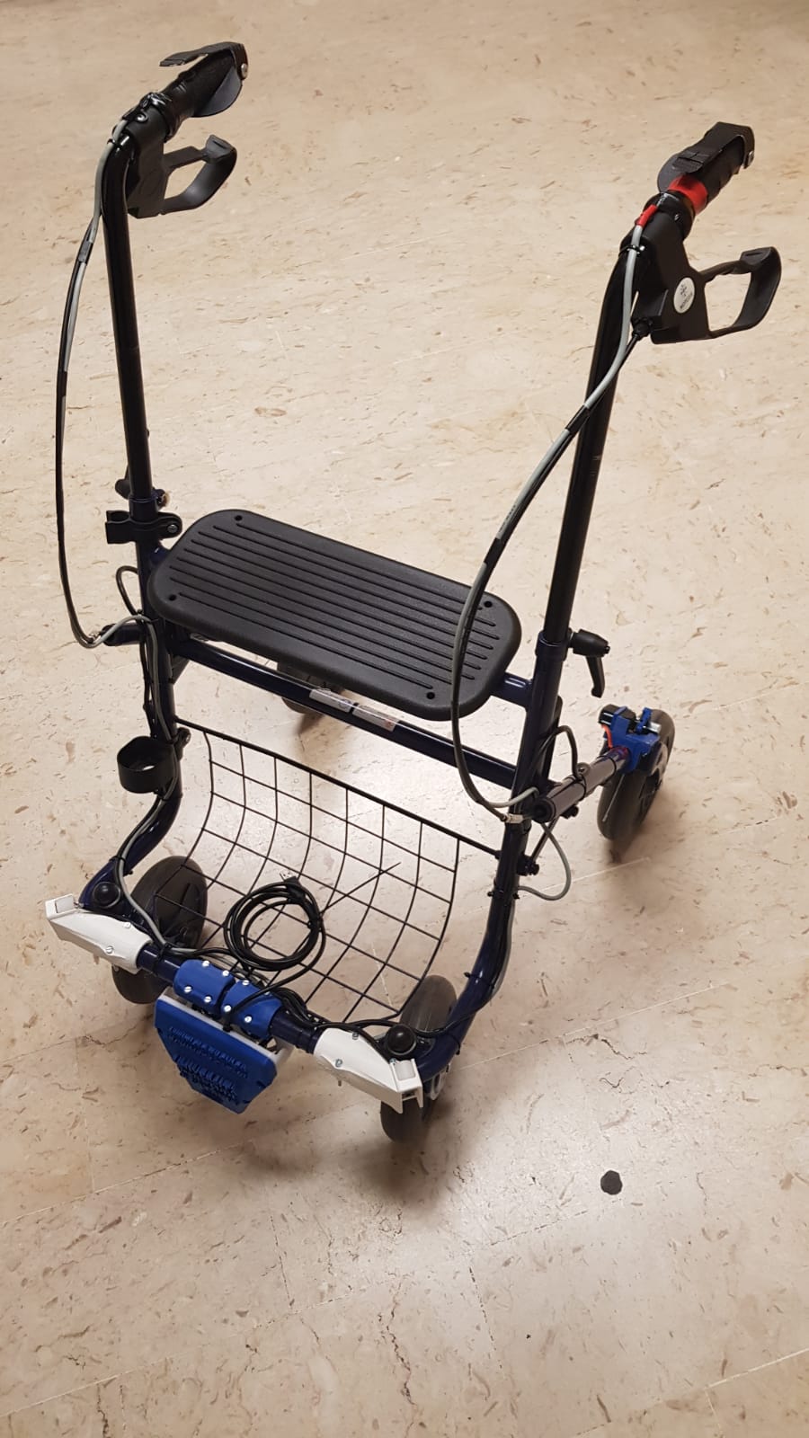 Presentato a Roma lo “smart-walker”, deambulatore intelligente per ...